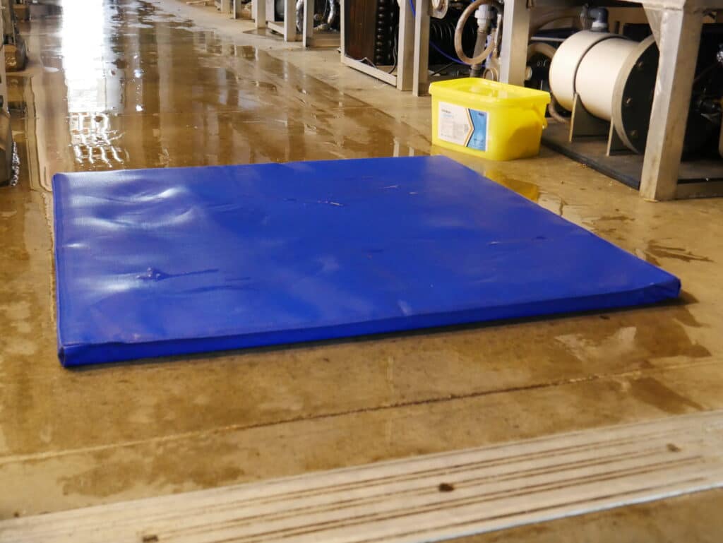 Foam Biosecurity Footbath Boot Disinfection Sanitizing Footmat | Syndel